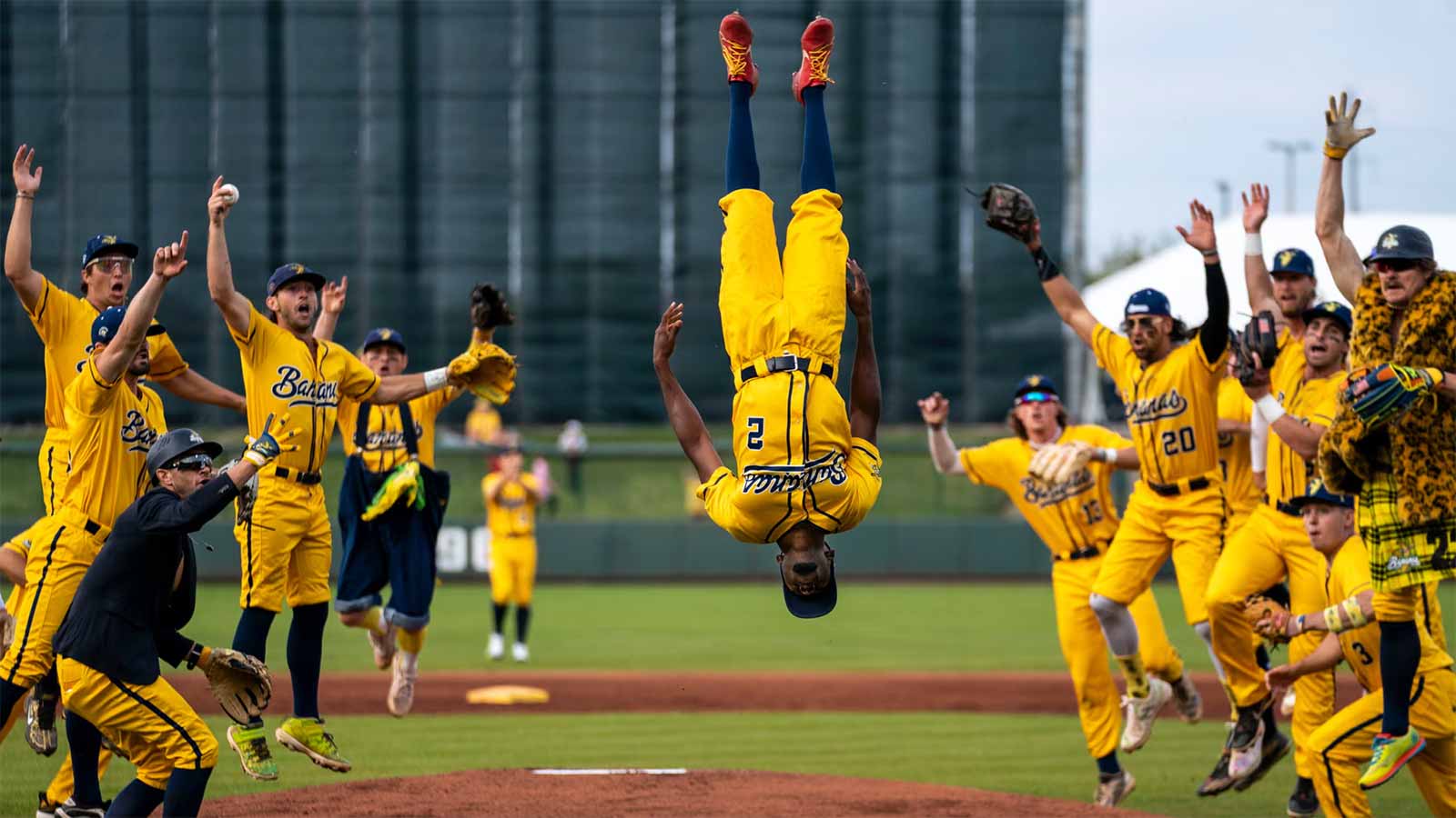 Savannah Bananas: Revolutionizing Baseball with Fun and Flair – Azat TV