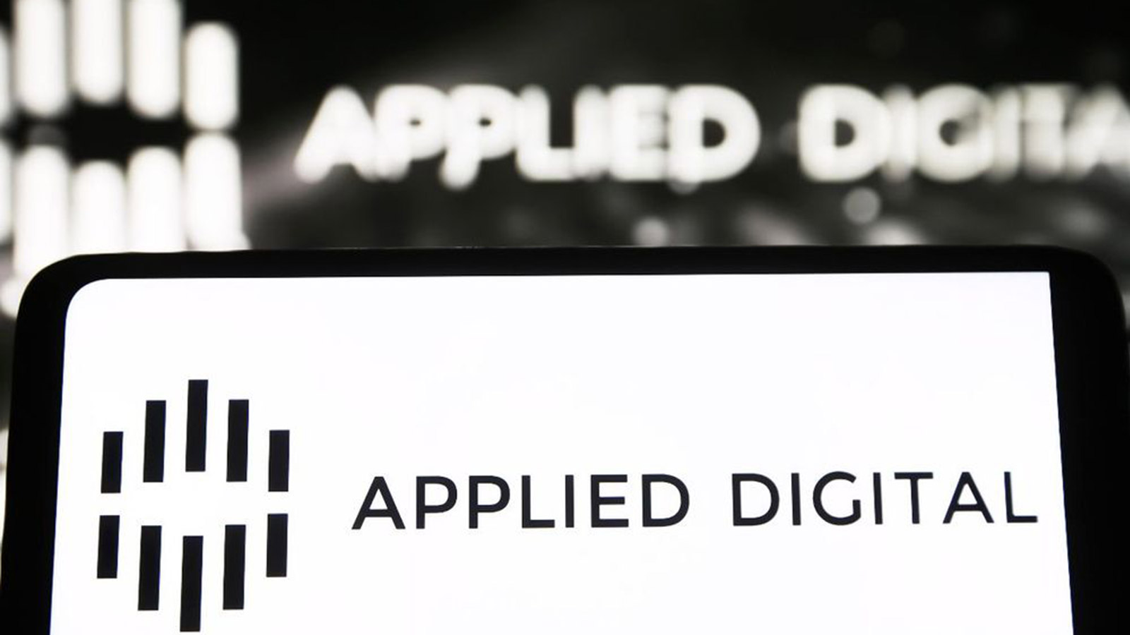 APLD Stock Surges as AI Infrastructure Demand Reshapes the Market – Azat TV