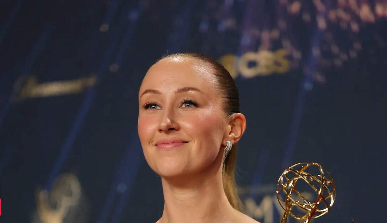Erin Doherty Shines at the 2025 Emmy Awards – Azat TV