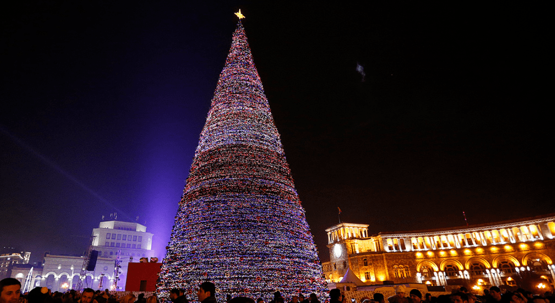 Այս տարի արդյոք կտեղադրվի տոնածառ. մեկնաբանում է քաղաքապետարանը – Azat TV