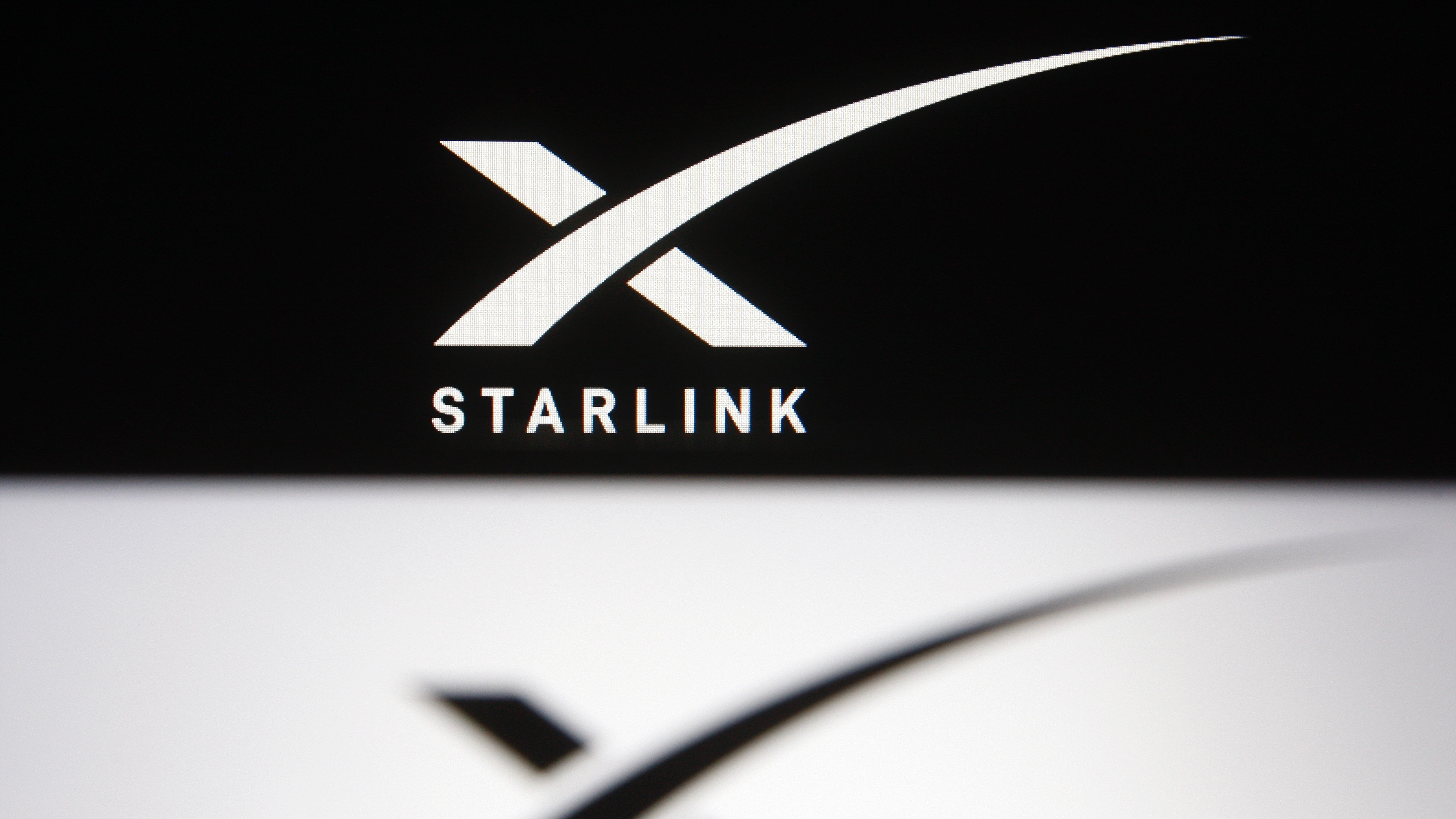 Starlink-Powered Satellite Wi-Fi Revolutionizes UK Train Travel ...