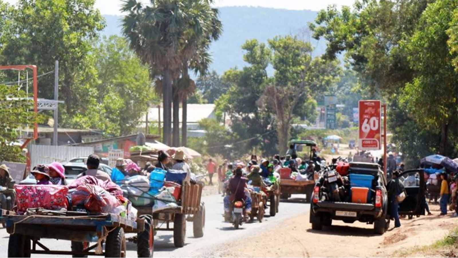 Thailand-Cambodia Border Crisis: 500,000 Flee as Fighting Intensifies ...