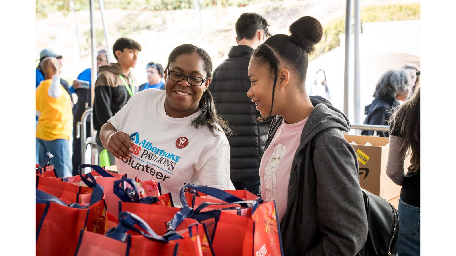 Ինչպես է ՄԼՔ Օրը 2026-ին միավորում մարդկանց՝ ծառայության և համայնքի ...