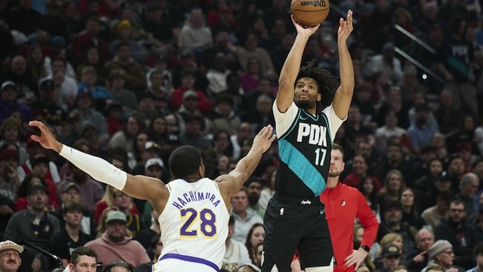 Shorthanded Lakers Fall to Trail Blazers Amid Injury Woes – Azat TV
